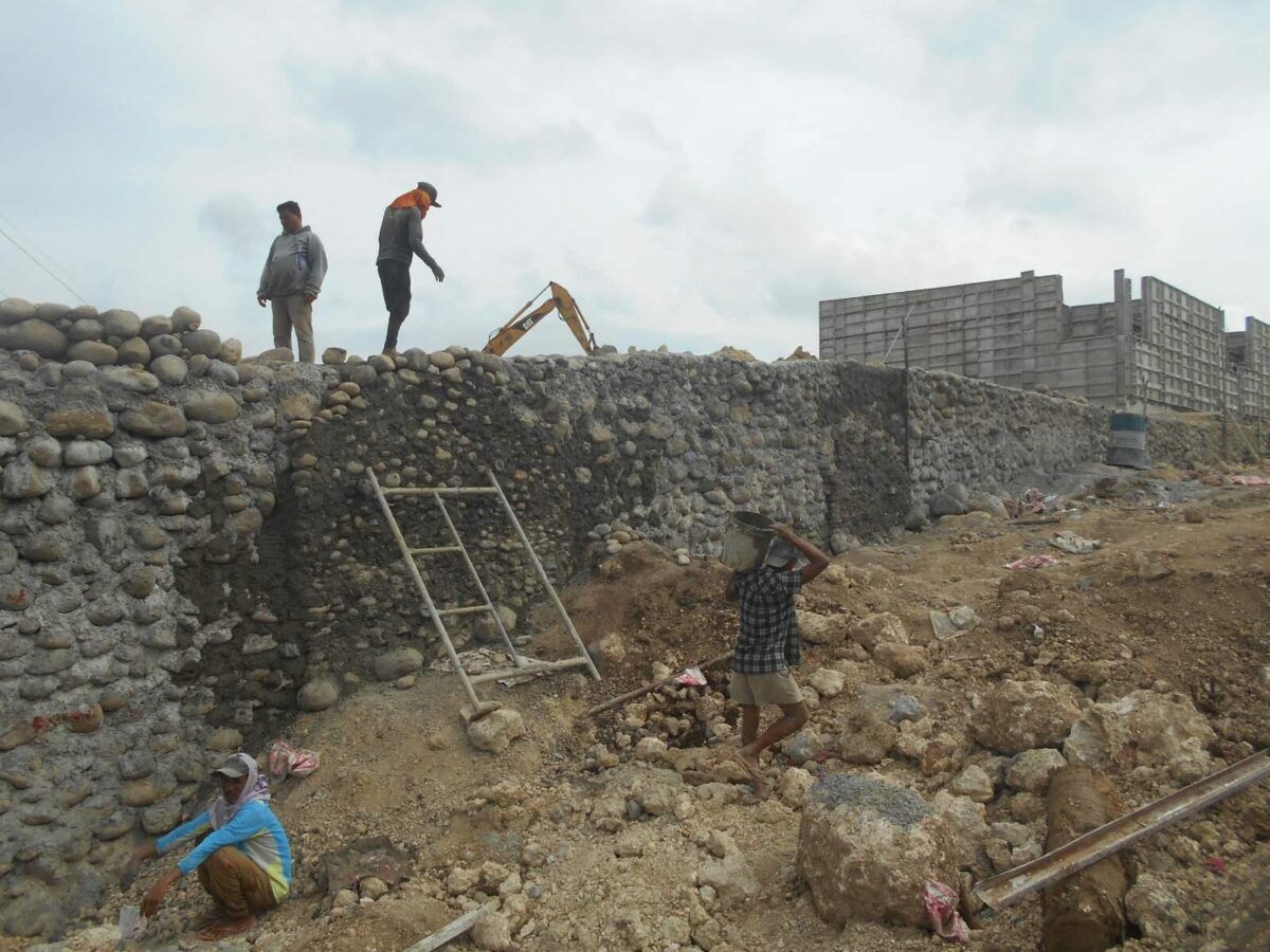 Forever Homes Lumbia (CDO) Construction Of Stone Masonry Wall ...